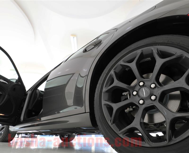 Chrysler 300s - Model 2020 | V8 engine | 5.7L | 363 HP